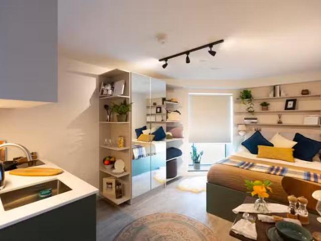 Cheap 1 BA Studio flat for rent in Clarence Street, Kingston U.