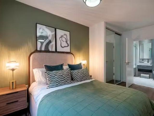 Rental! 1 BA Studio flat for rent in Flat A801, 2 Vanguard Way.
