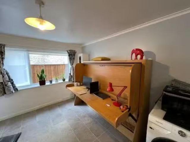 Cozy 1 BA Studio flat for rent in Halifax Road, Cambridge, Cam.