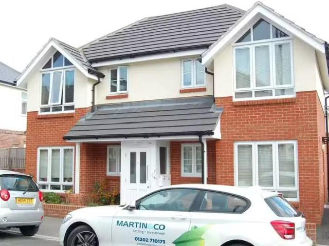 Cozy 1 BA Studio flat for rent in Lower Parkstone, Poole, BH14