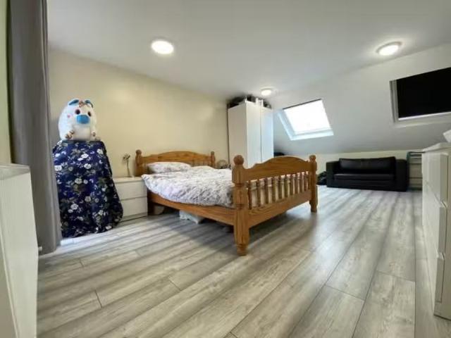 Charming 1 BA Studio flat for rent in Wellesley Road, Harrow.