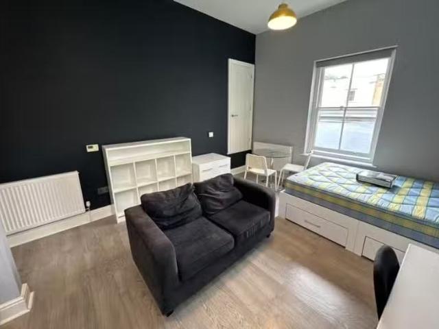 Charming 1 BA Studio flat for rent in Whiteladies Road, Clifto.