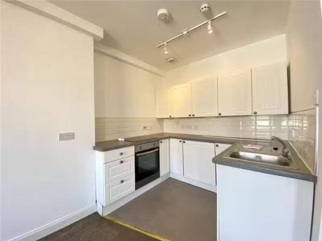 For Rent! 1 bedroom apartment for rent in 222 Stapleton Road.