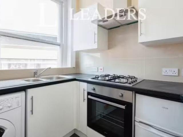 Rental! 1 bedroom apartment for rent in Commercial Road, Bourn.