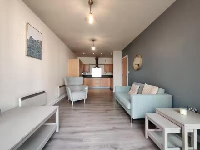 Deal! 1 bedroom apartment for rent in Carver Street, Bimringha.