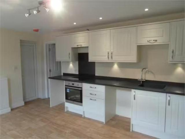 Cozy 1 bedroom apartment for rent in Cross Crown Street, Cleck.