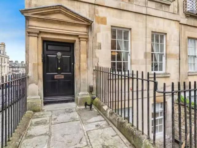 Cozy 1 bedroom apartment for rent in Alfred Street, BATH, BA1