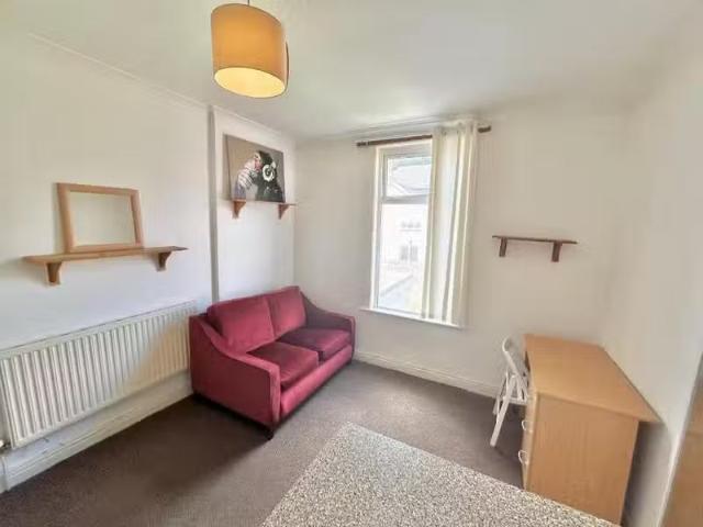 Unique 1 bedroom apartment for rent in Glynrhondda Street, Car.