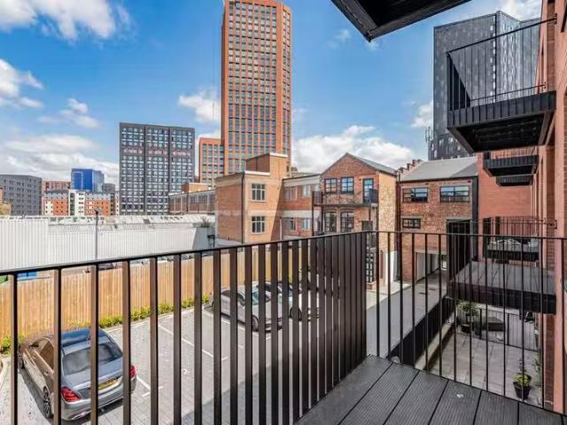 Cozy 1 bedroom apartment for rent in Gunsmith House, 61 Price.