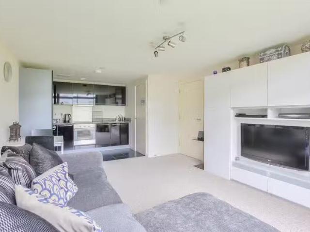 Rental! 1 bedroom apartment for rent in Newsom Place, Manor Ro.