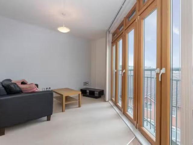 Cozy 1 bedroom apartment for rent in Postbox, Upper Marshall S.