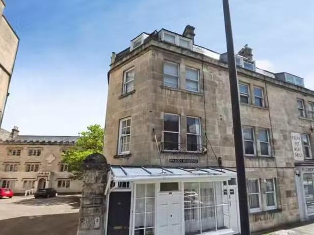 Deal! 1 bedroom apartment for rent in Walcot Buildings, Bath.