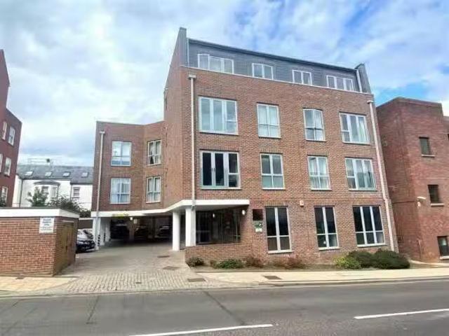 Deal! 1 bedroom apartment for rent in Victoria Street, St. Alb.
