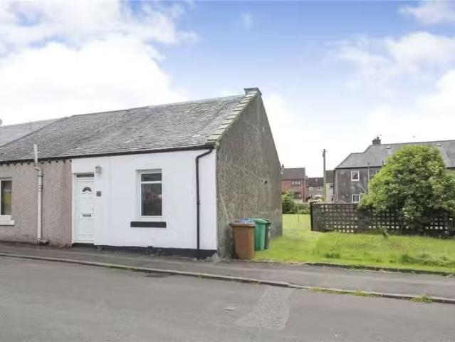 New 1 bedroom End Terrace House to rent, Loch Street, Townhill.