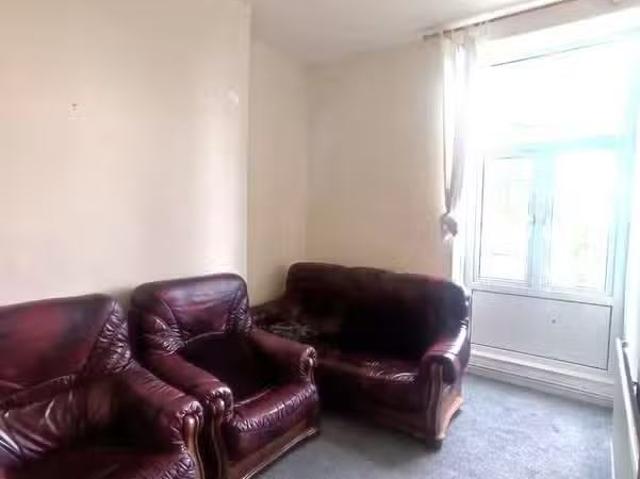 Deal! 1 bedroom flat for rent in Cowbridge Road East, Cardiff.