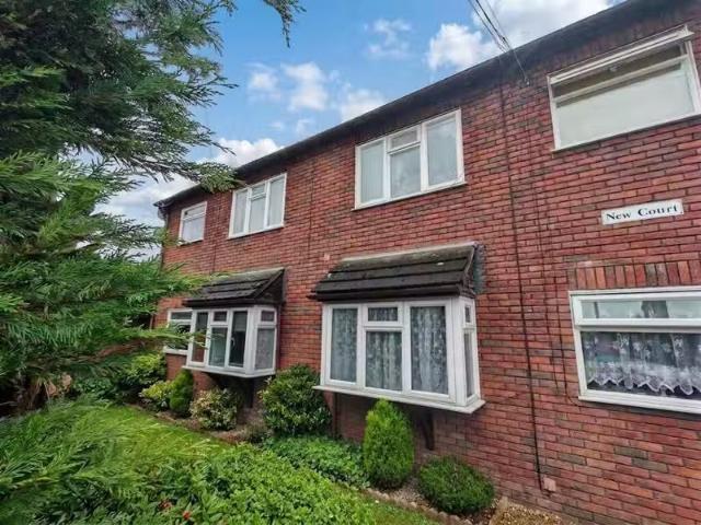 Just in! 1 bedroom flat for rent in Queens Road, High Wycombe.