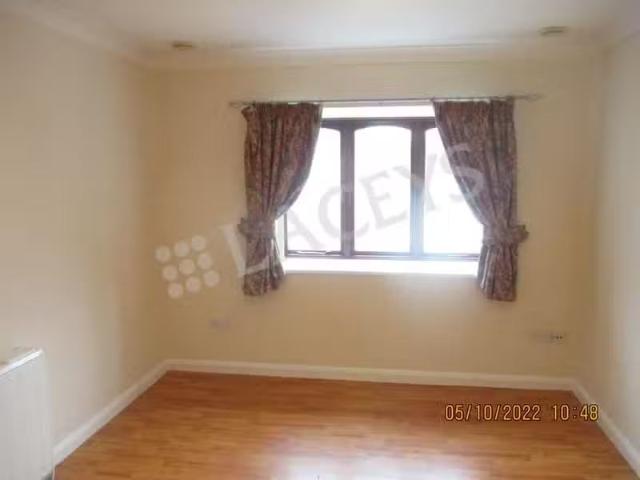 New 1 bedroom flat for rent in Trinity Court, South Street, Ye.