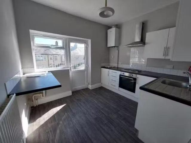 Just in! 1 bedroom flat for rent in Warbreck Drive, Blackpool.