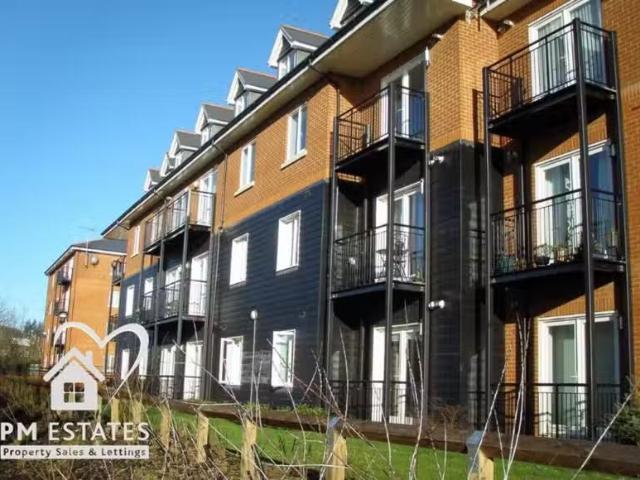 Deal! 1 bedroom flat share for rent in John Dyde Close, Bishop.