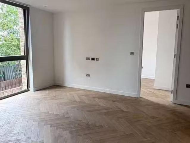 Charming 1 bedroom flat to rent in London, NW10