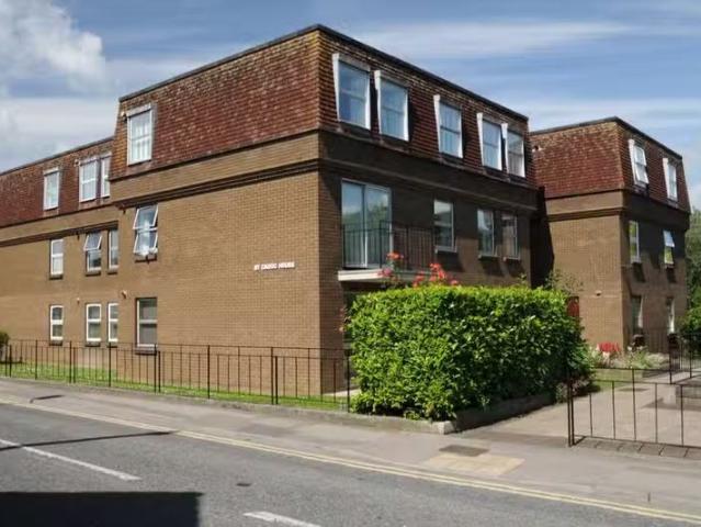 Cheap 1 bedroom Flat to rent, Temple Street, Keynsham, BS31 £.