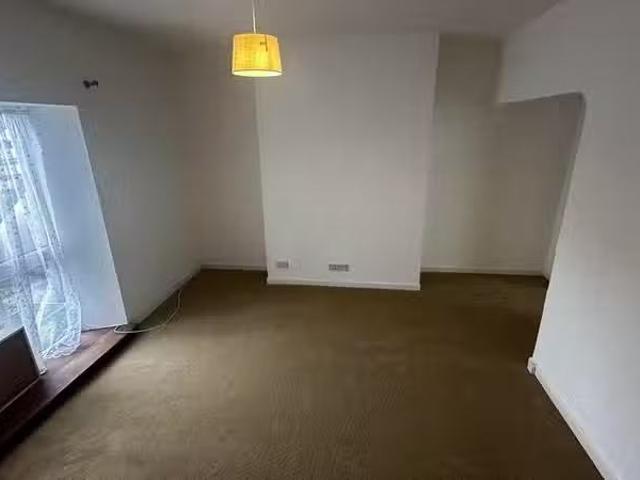 Nice 1 bedroom ground floor flat for rent in Alfred Street, We.