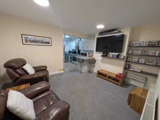 New 1 bedroom ground floor flat for rent in St. Pauls Terrace.
