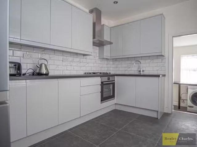 For Rent! 1 bedroom house share for rent in Endwood Court, Han.