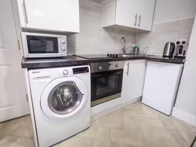 Unique 1 bedroom property for rent in Charminster Road, Bourne.