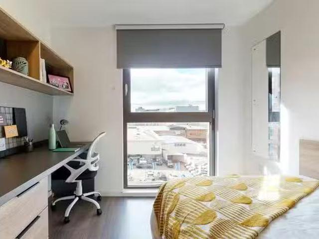 For Rent! 1 BR Canvas Glasgow Bronze Ensuite Lower Level