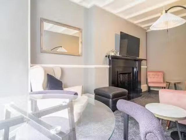 Rental! 1 BR Cecil Street