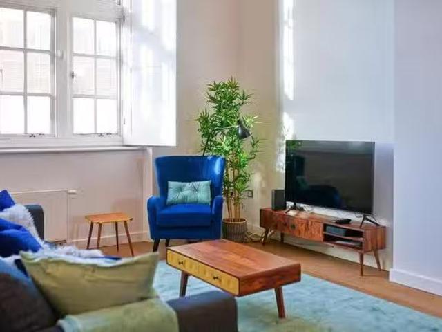 Just in! 1 BR Chart Street