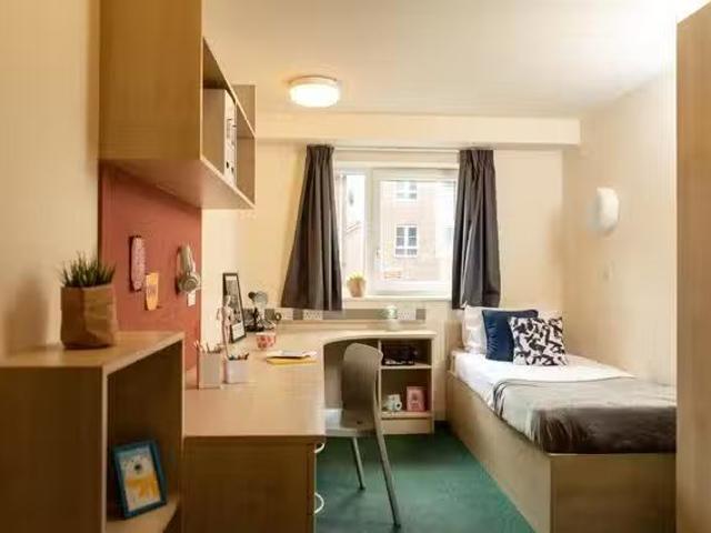 Charming 1 BR Belgrave View Bronze