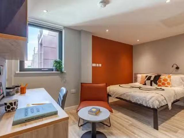 Cozy 1 BR Benson Yard Premium En Suite