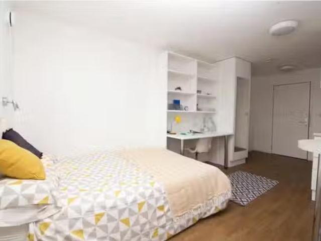 Unique 1 BR Bronze Ensuite