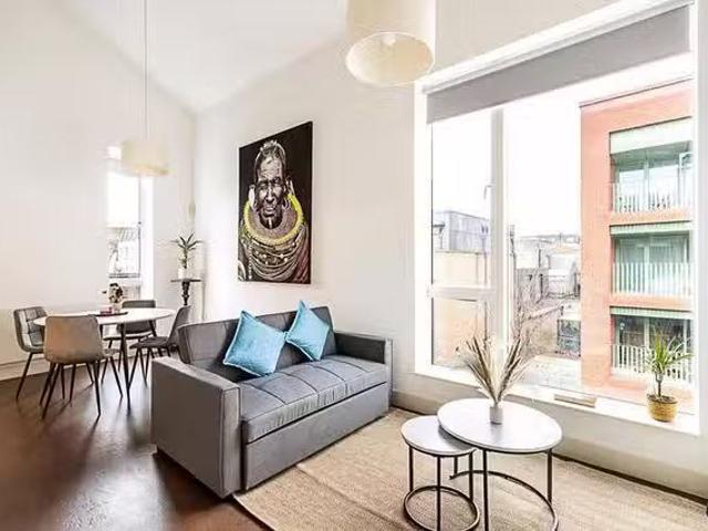 For Rent! 1 BR Delancey Passage