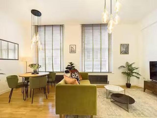 Nice 1 BR King Street, London
