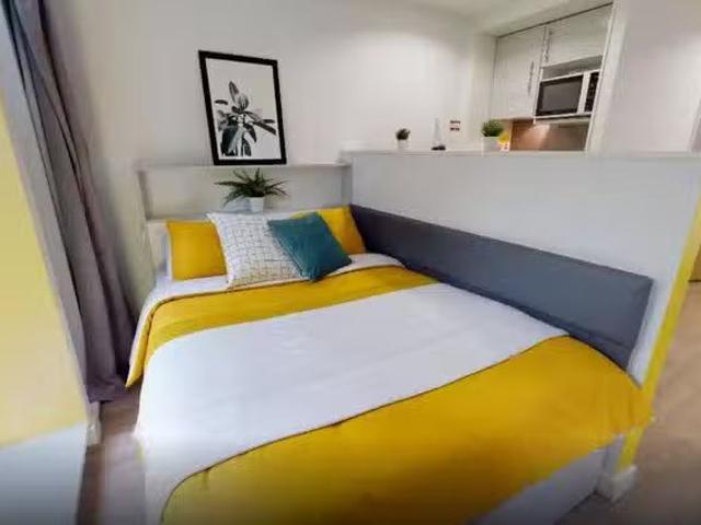 Cozy 1 BR i Q Alice House Bronze Studio