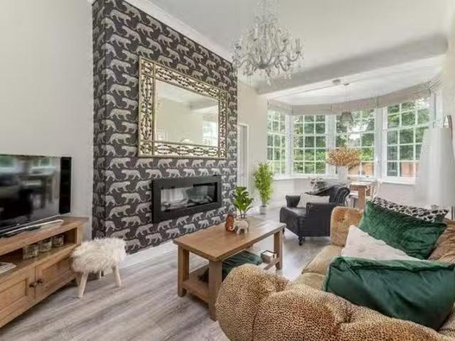 Deal! 1 BR Jewbury