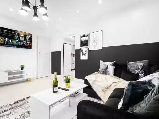 Cheap 1 BR Oakcroft Road, Birmingham
