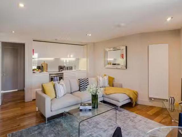 Rental! 1 BR Lovat Lane
