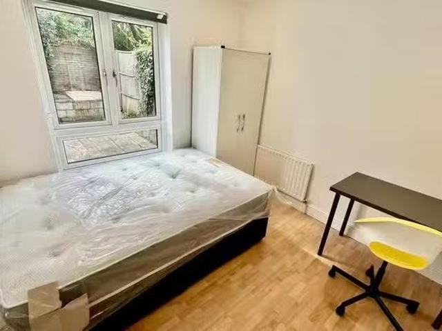 Rental! 1 BR Minerva Close, London