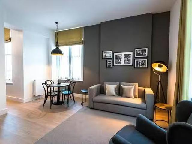 Just in! 1 BR Nevern Place, London