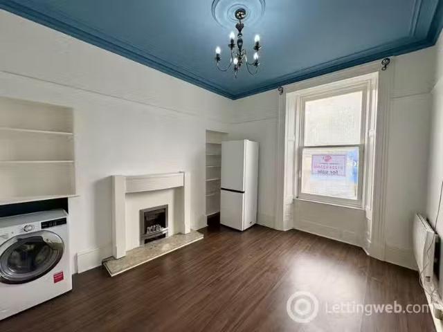 Cozy 1 BR Property to rent in 72 Skene Street, Aberdeen, AB10.