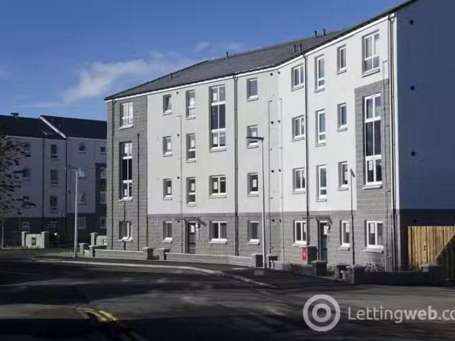 Deal! 1 BR Property to rent in 127 Spencer Court, 36 Froghall.