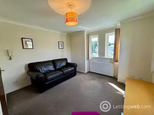 Charming 1 BR Property to rent in 1/9 Boat Green, Edinburgh, E.