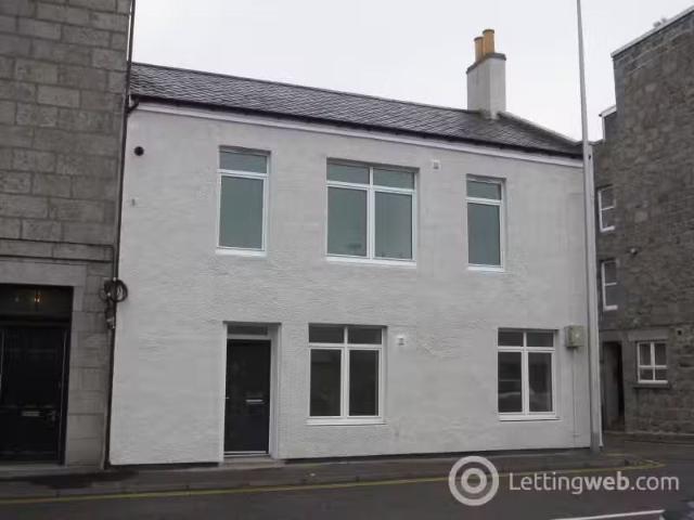Charming 1 BR Property to rent in 3A Commerce Street, Aberdeen.