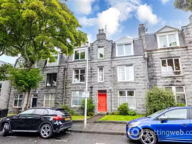 Deal! 1 BR Property to rent in Thomson Street, Second Floor Ri.