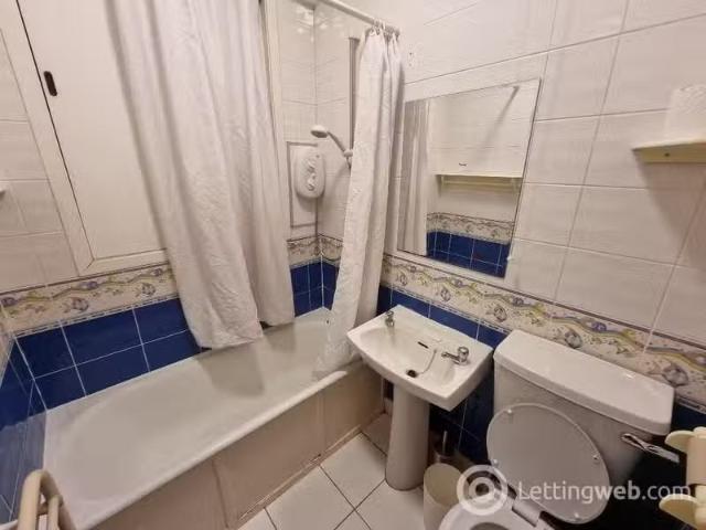 Unique 1 BR Property to rent in Charlotte Street