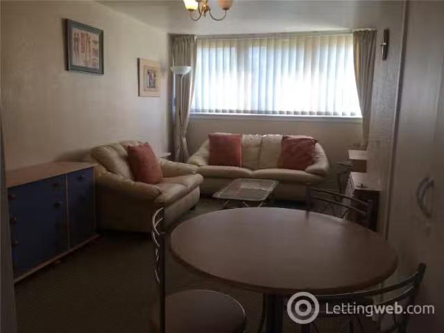 Cozy 1 BR Property to rent in Crewe Road West, Edinburgh, Midl.